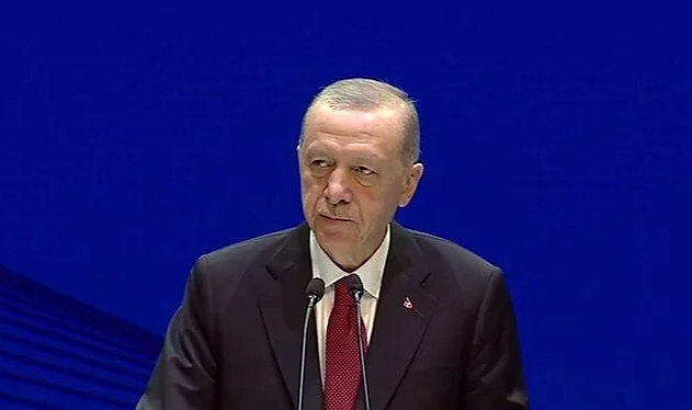 Erdoğan: Çalışan Emeklilere de 5 Bin Lira Vereceğiz - Haberler - TamgaTürk Erdoğan: Çalışan Emeklilere de 5 Bin Lira Vereceğiz - Haberler - TamgaTürk
